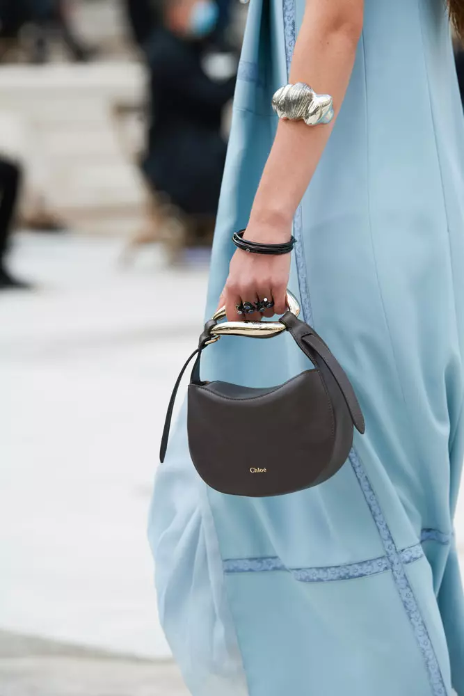 Para a primavera de 2021, Chloé destaca suas mais novas bolsas 987_6