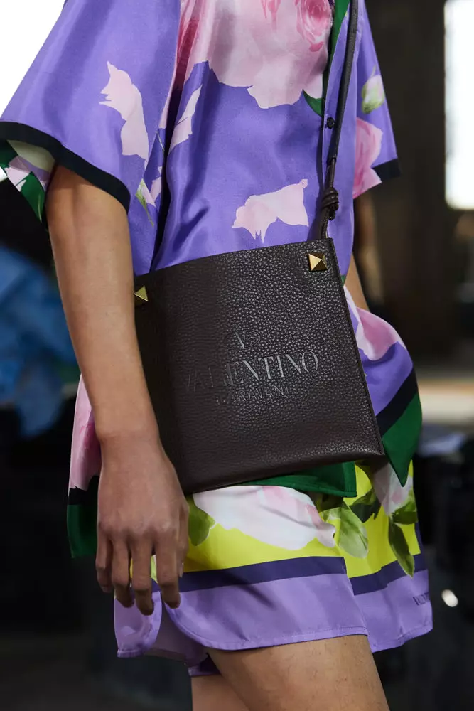 Valentino 2021 年春季包袋继续关注细节 998_20