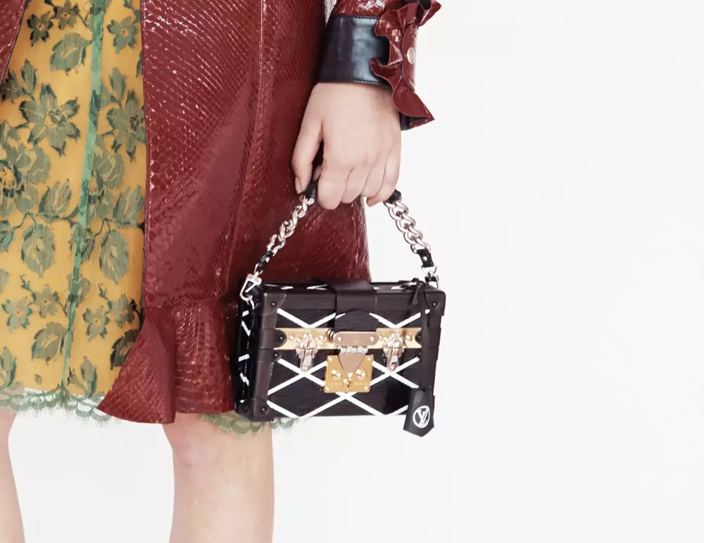 กระเป๋า Louis Vuitton Petite-Malle Malletage